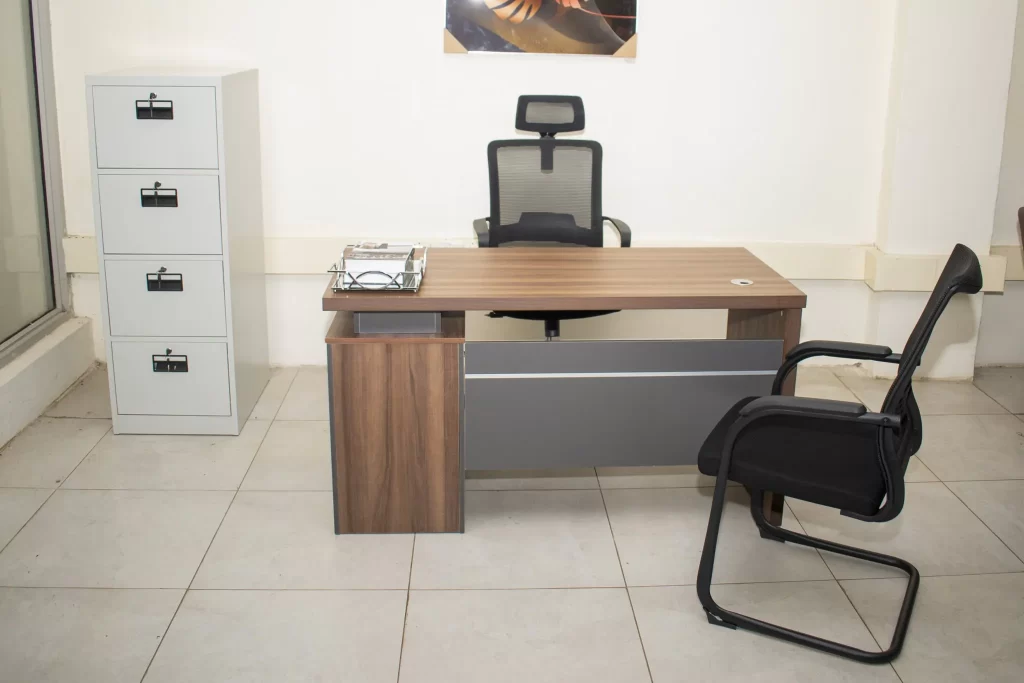 1.4 meters executive office table - Pogo Furniture
